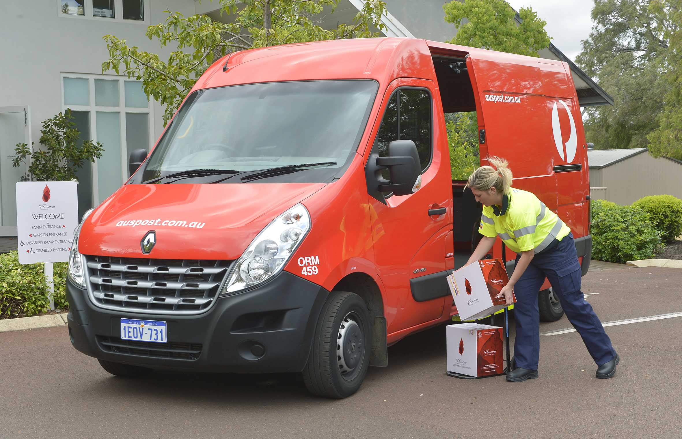 Australia Post in talks to become Amazon’s Aussie Courier ...